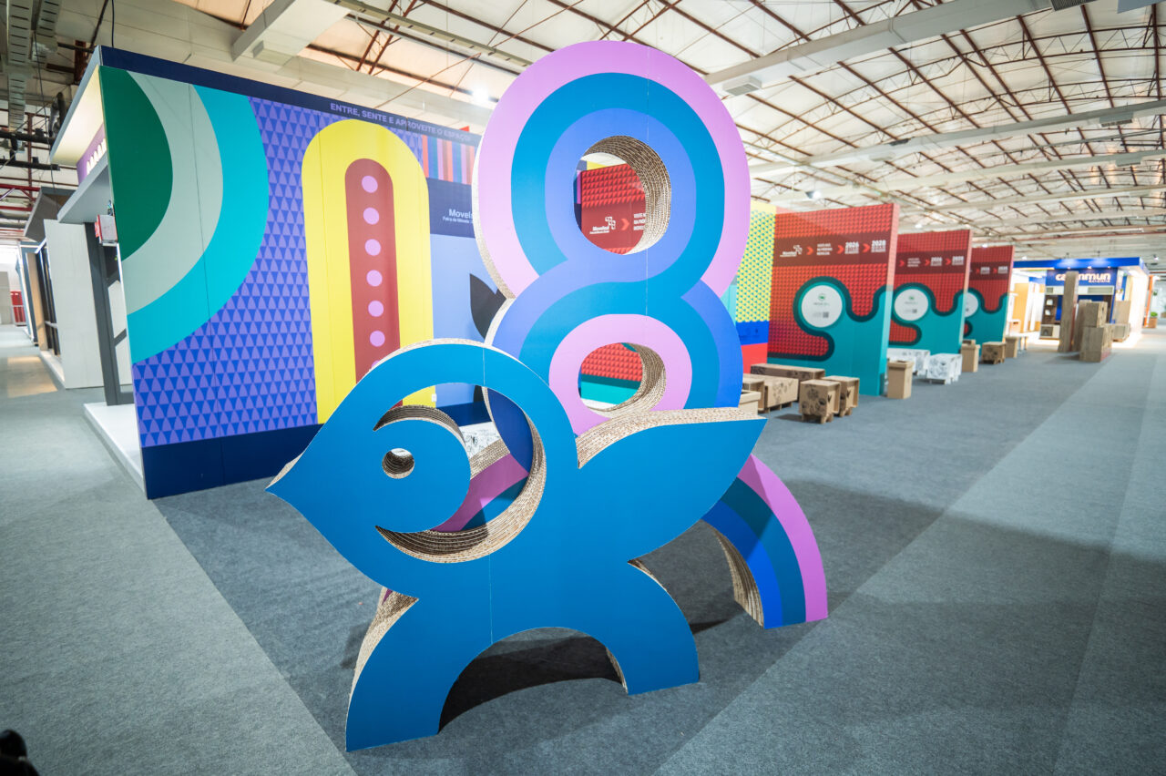 Fotos: Espaços de convivência da Movelsul 2025 e estande da Hexacell ...